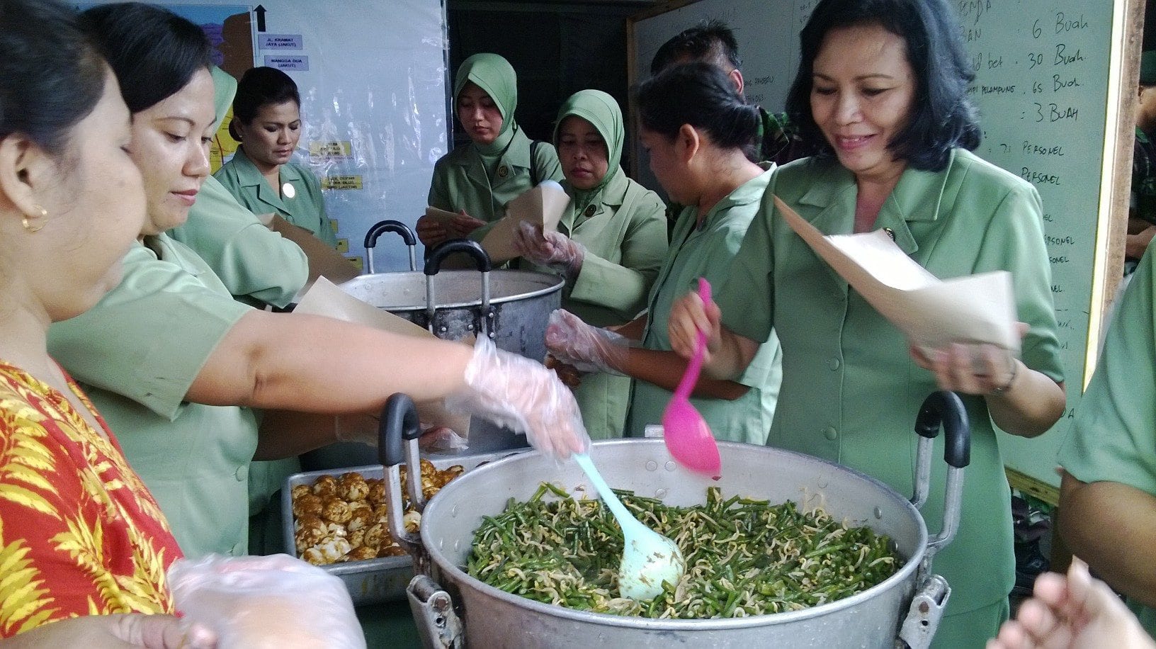 dapur umum persit kostrad